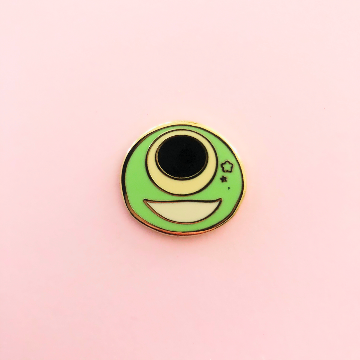 Alien Melon Pan Enamel Pin – Sharodactylart